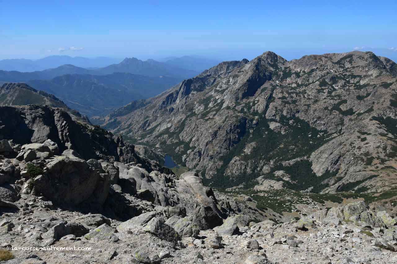 Randonnée en Corse - Monte Renoso et le Lac de Bastani Randonnée en Corse - Monte Renoso et le Lac de Bastani