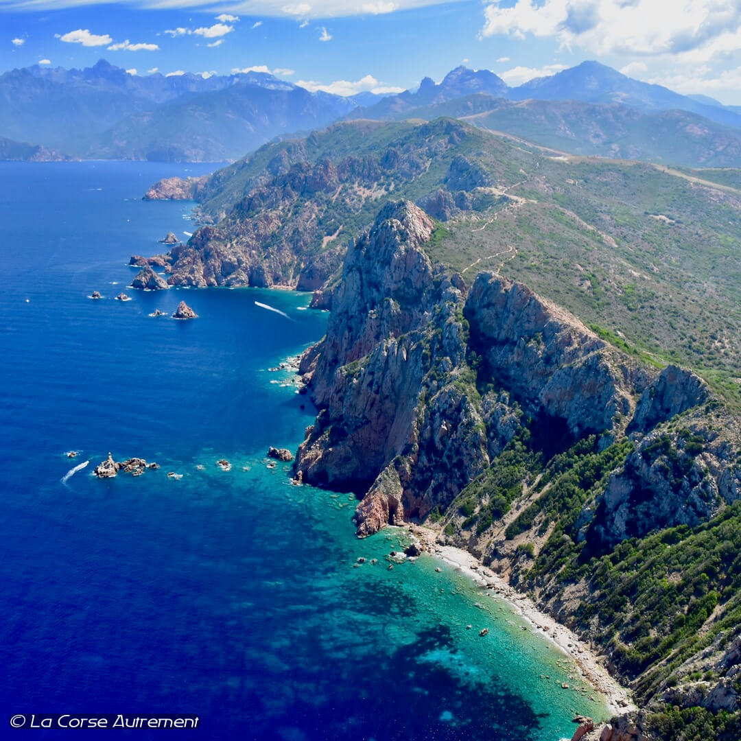 Balade virtuelle en Corse, vers la tour de Turghiu du Capo Rosso