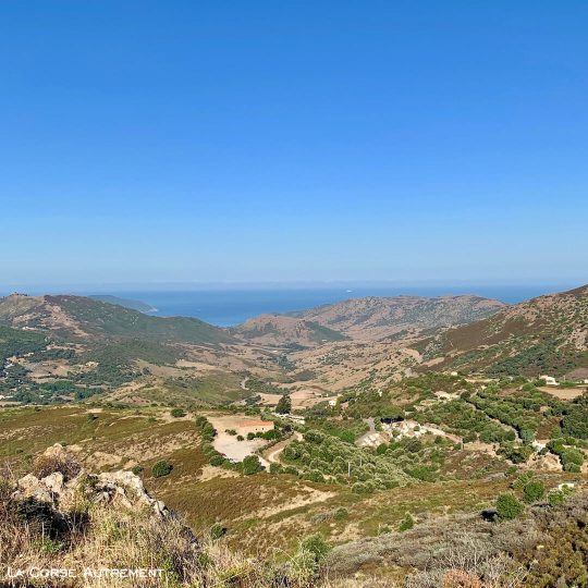 Le Monte Gozzi surplombant Ajaccio