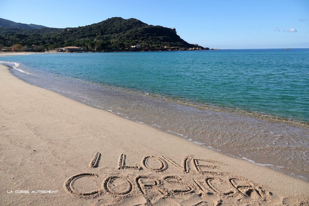 La plage de Portigliolo dans le golfe du Valinco