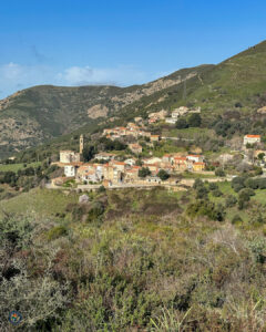 Le Monte Gozzi surplombant Ajaccio